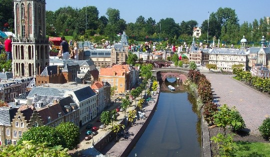 Parques de diversão na Holanda - foto, descrição